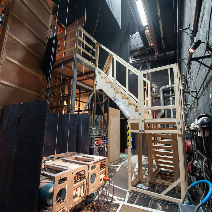 Blithe Spirit – Splinter Scenery